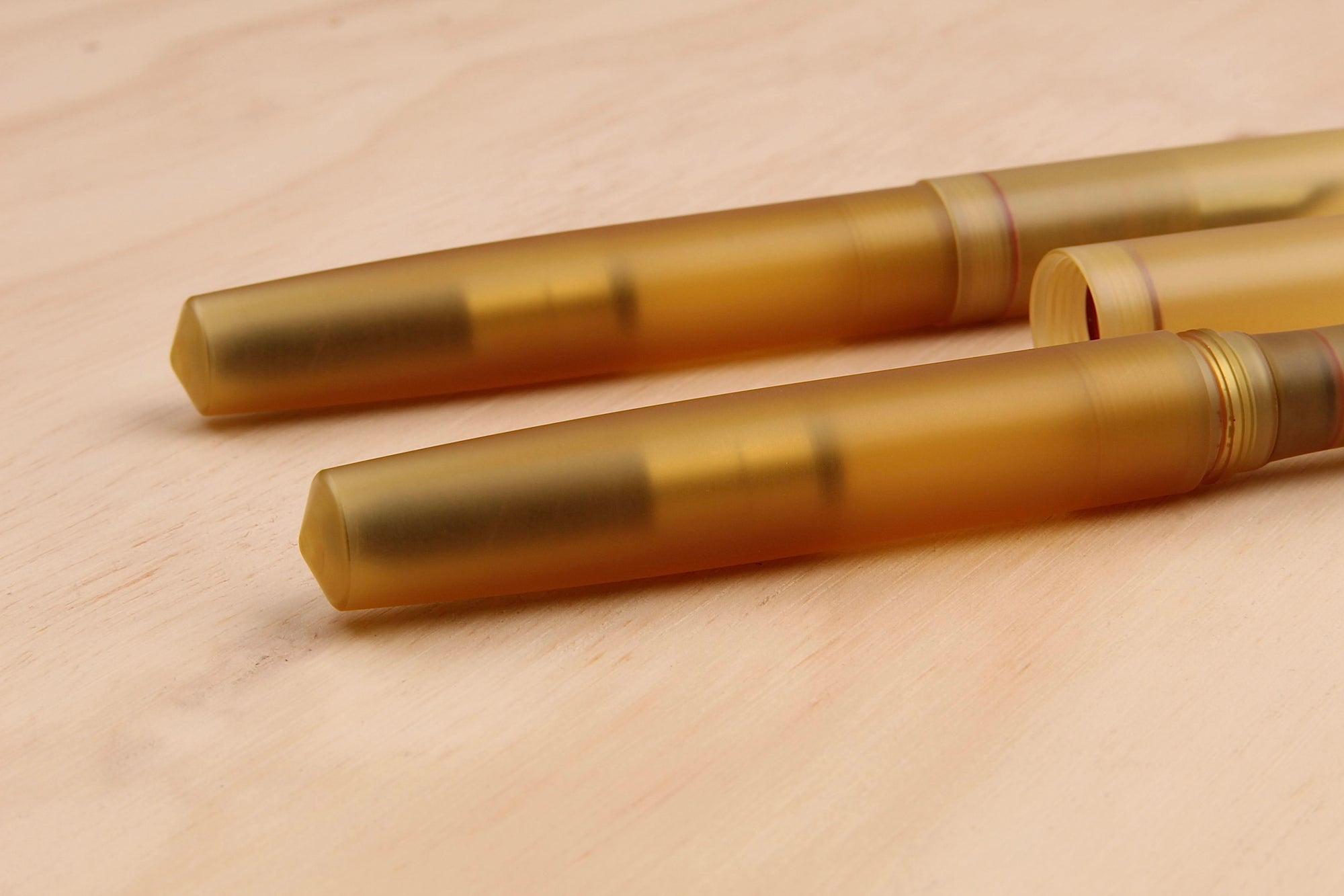 The Engineered Plastics Fountain Pen. In Peek, Ultem and Black Ultem ...